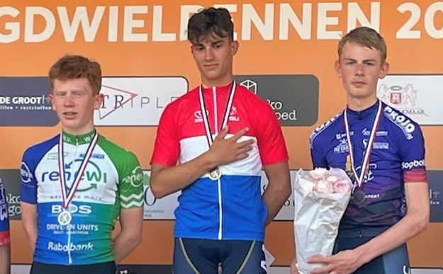 Jan Willem Blaauw uit Nieuwe Pekela 3e op NK jeugdwielrennen